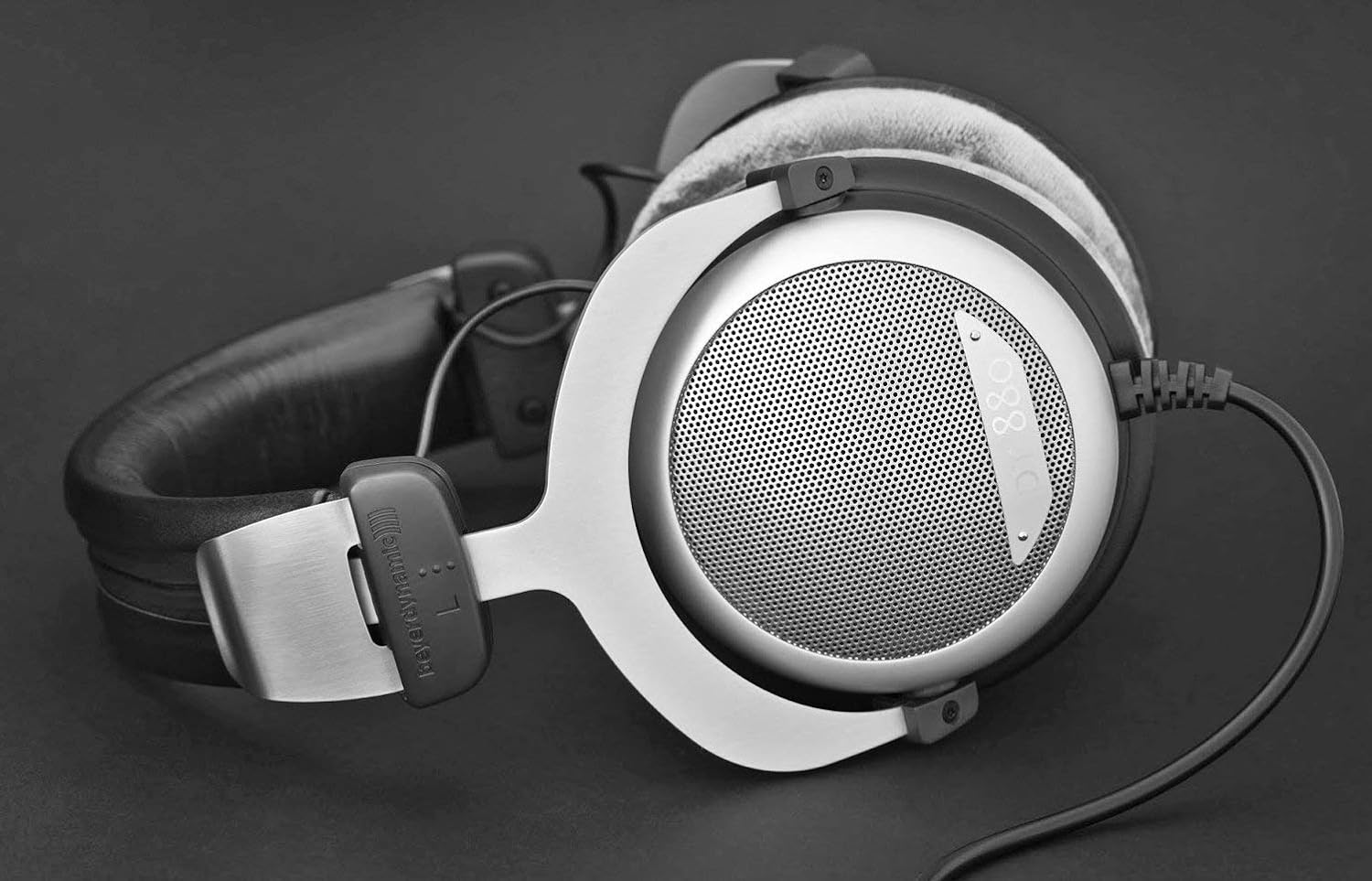 beyerdynamic DT 880 Edition 32 Ohm Headphone Review - Zivzi - Reviews, News and everything else