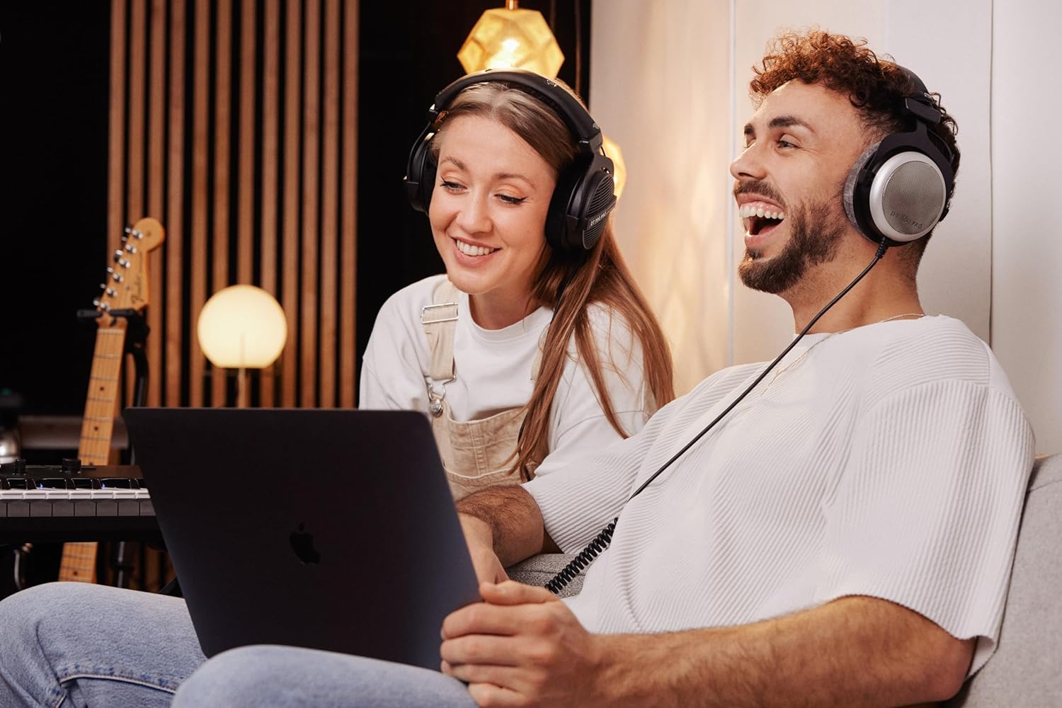 beyerdynamic DT 880 PRO Headset - 250 OHM Review - Zivzi - Reviews ...